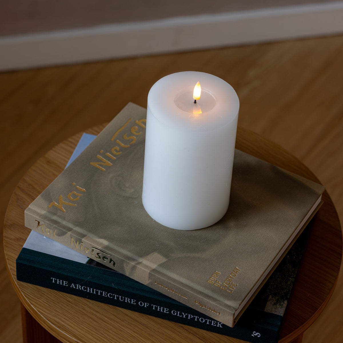 Luca LED pillar candle. Ø 10 X 10 cm – LED-nordic.com